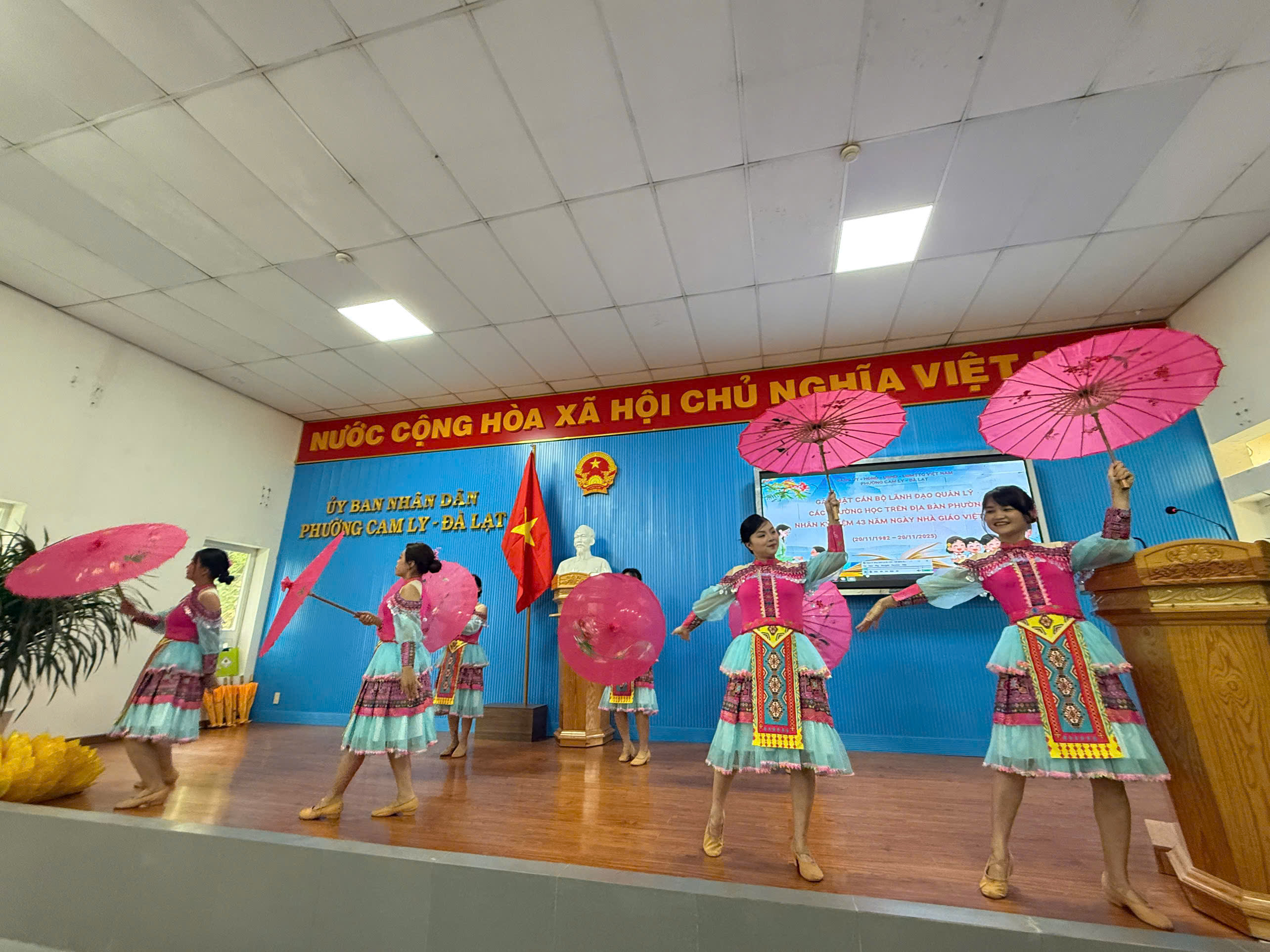 Phường Cam Ly - Đà Lạt tôn vinh người giữ lửa tri thức- 43 Năm ngày Nhà ...